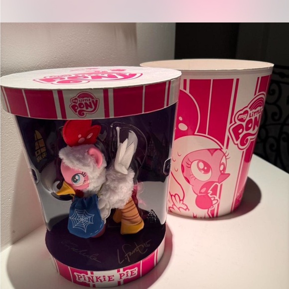 My Little Pony | Toys | Iso Sdcc My Little Pony Pinkie Pie In Chicken ...